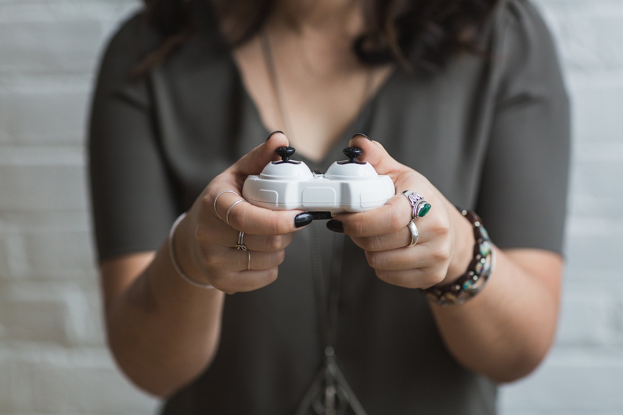Les filles sont également des geeks de jeux vidéo - Espritfm